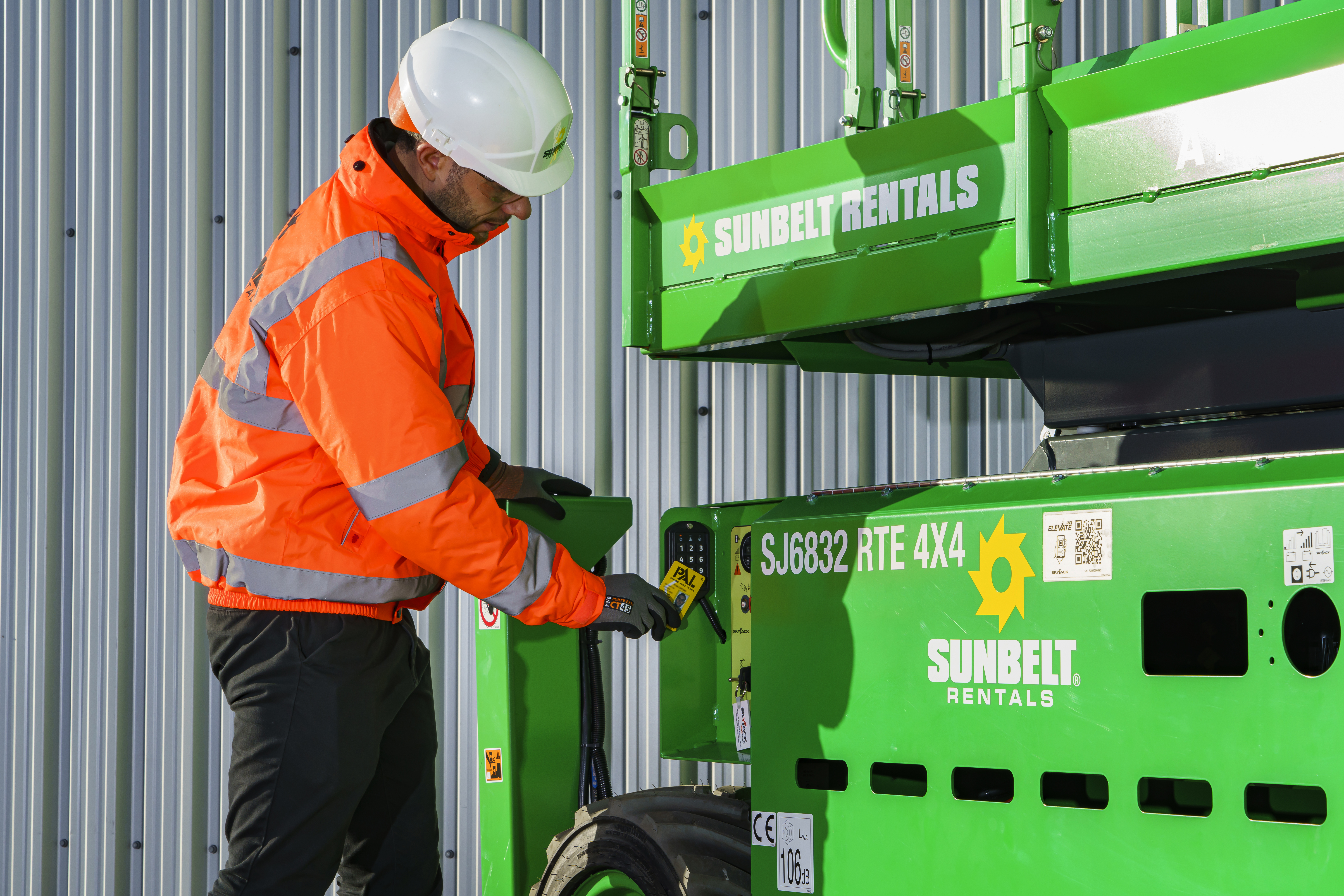 Powered Access | Sunbelt Rentals